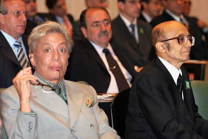 “Clodovil sofreu bullying e fake news”, diz ator que o interpreta ...