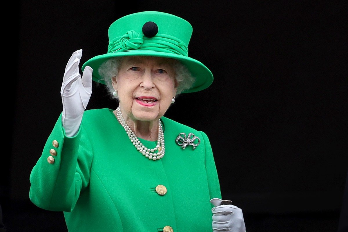 Fonte revela como foram últimos dias de trabalho da rainha Elizabeth ...