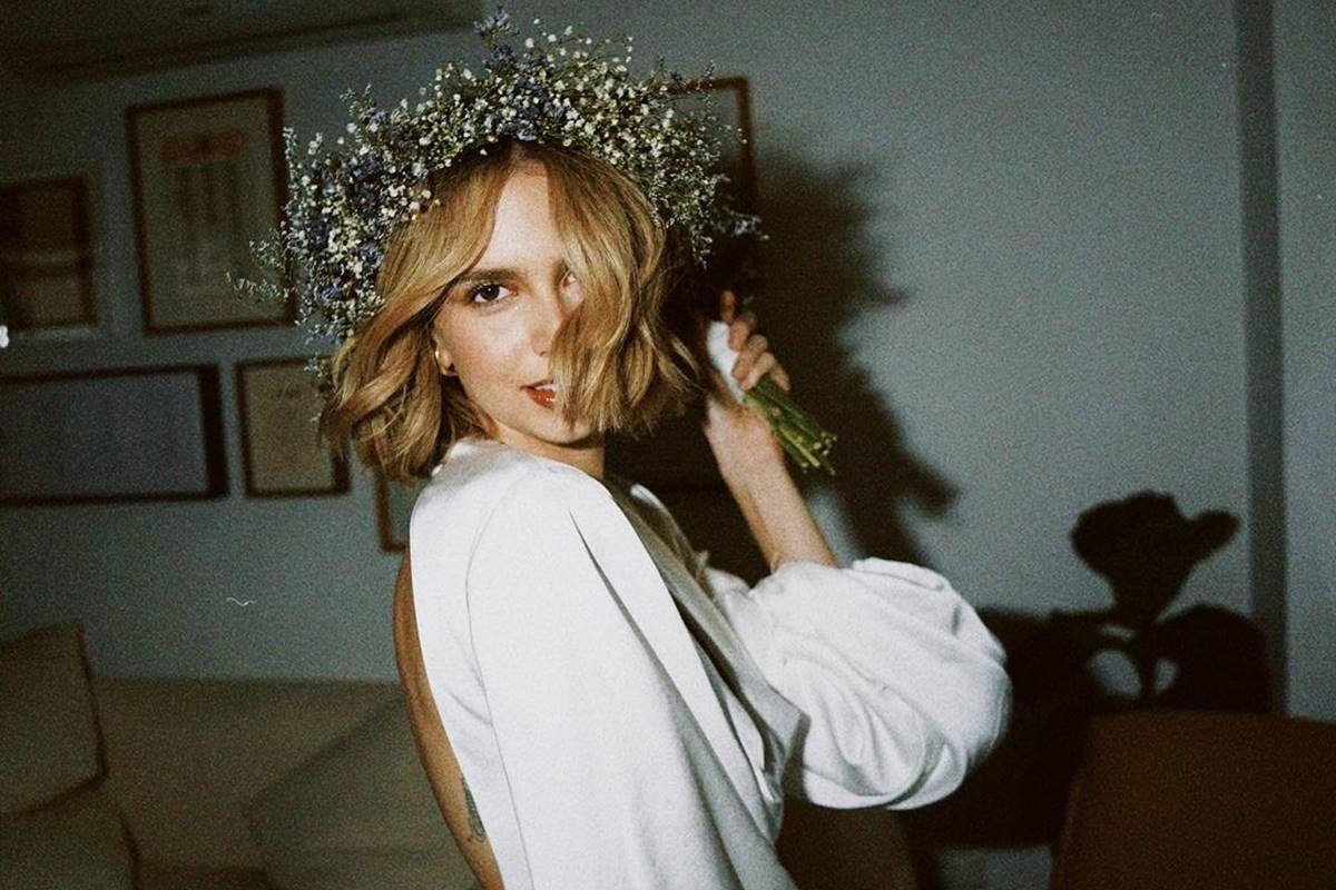 Isa Scherer revela alergia no umbigo após tampá-lo com moeda em ...