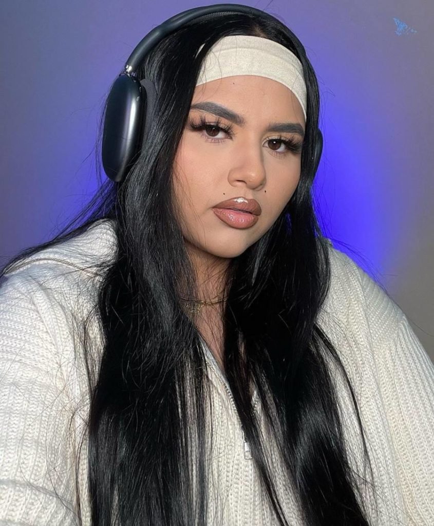 Influencer desaparecida é encontrada morta ao lado de outros seis ...