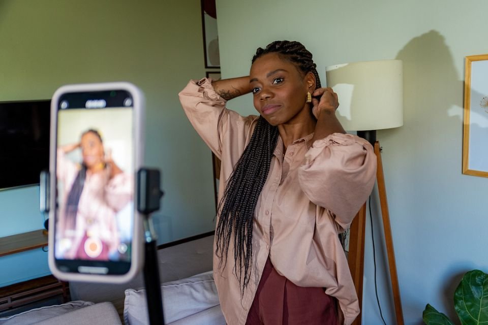 Gio Ewbank curtiu! Influencer do DF viraliza com conselhos irônicos ...