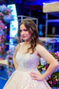 Maria Eduarda Brum celebra 15 anos com festa deslumbrante | Metrópoles