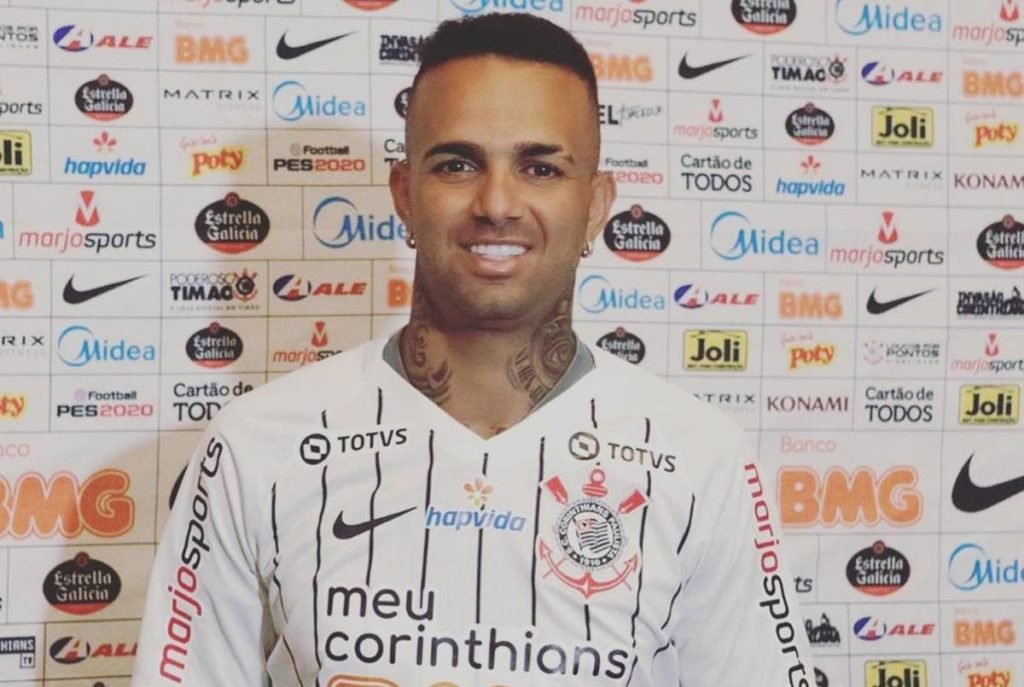 Luan, do Corinthians, é expulso por clientes em restaurante de luxo ...