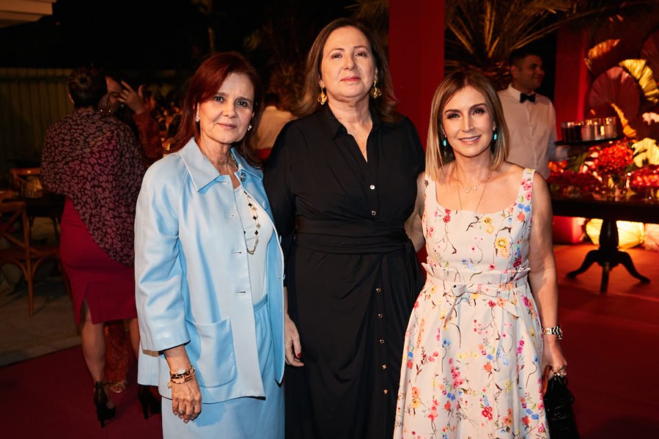 Gláucia Benevides é homenageada pelas filhas Layla e Larissa com festa ...