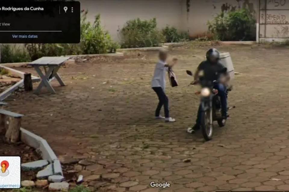 Carro do Google flagra assalto a idosa no Paraná e imagens viralizam | Metrópoles