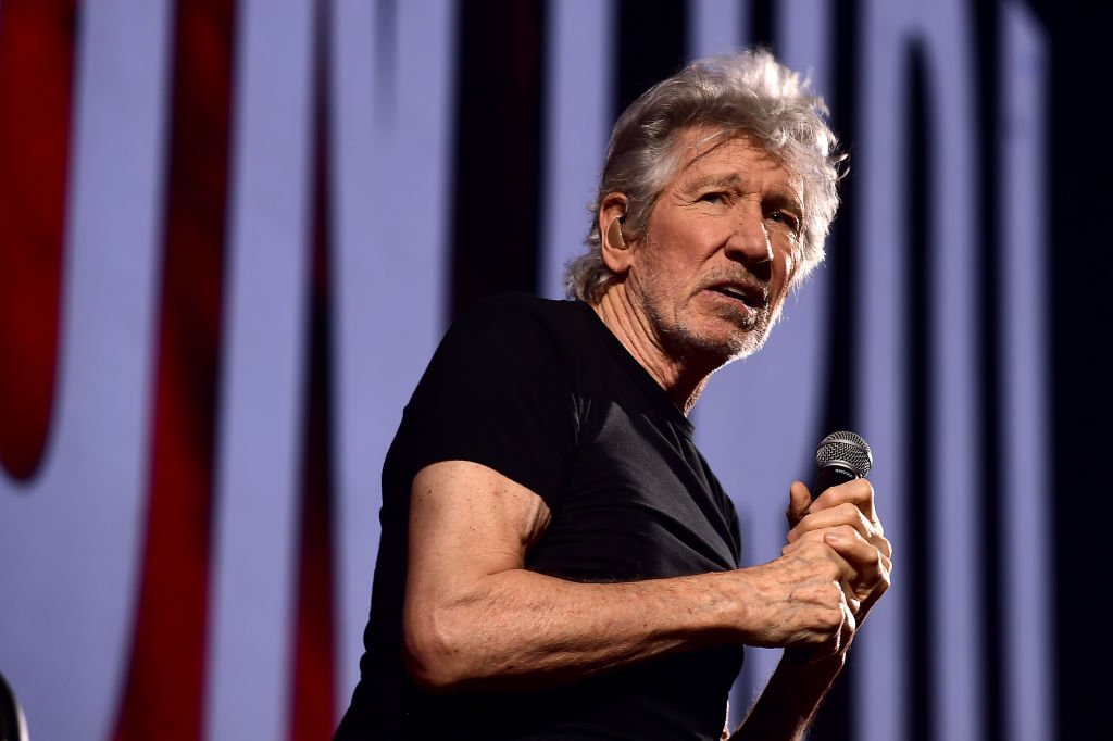 Roger Waters anuncia lançamento de The Dark Side of the Moon Redux ...