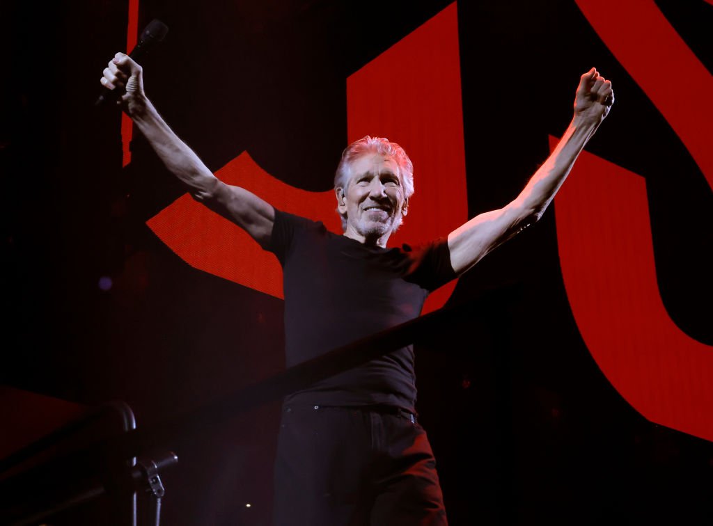 Roger Waters anuncia lançamento de The Dark Side of the Moon Redux ...