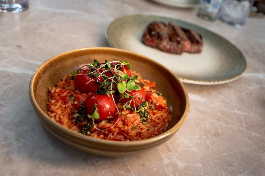 Chard by Chicago Prime aposta em carnes exclusivas, vinhos e drinques ...