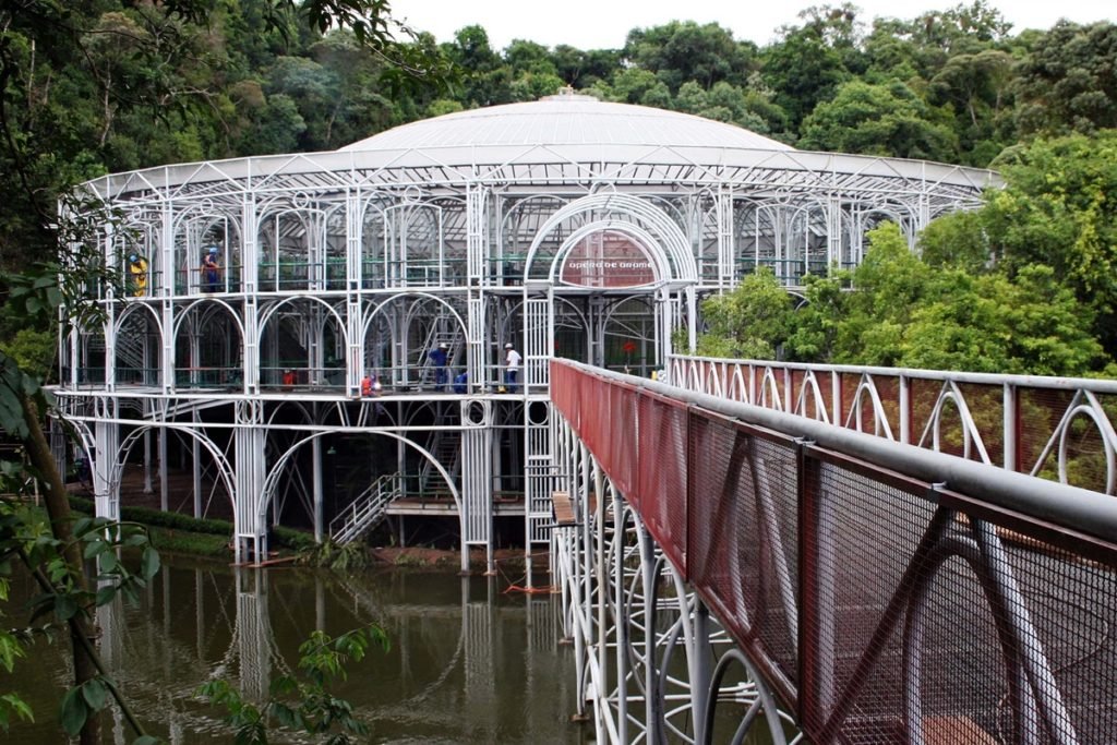 Conheça Curitiba: destino brasileiro tem uma cidade a cada esquina ...