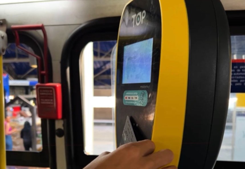 Usuários de ônibus da EMTU podem pagar passagem por aproximação ...