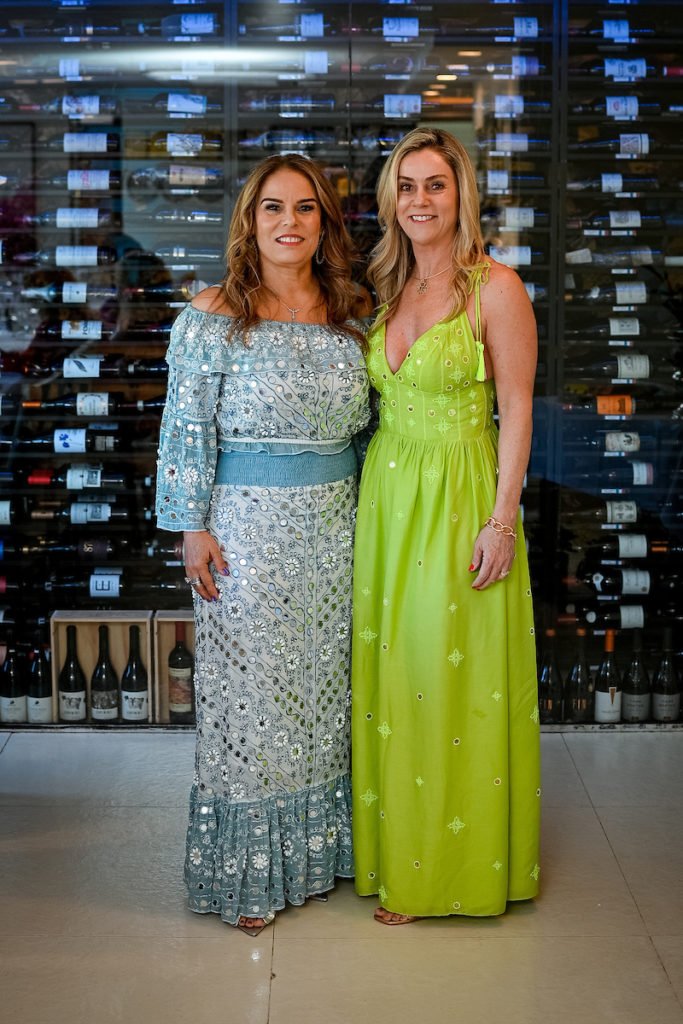 Letícia Cunha e Elisa Monteiro comemoram aniversário em dose dupla ...