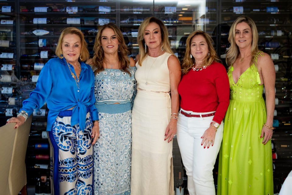 Letícia Cunha e Elisa Monteiro comemoram aniversário em dose dupla ...