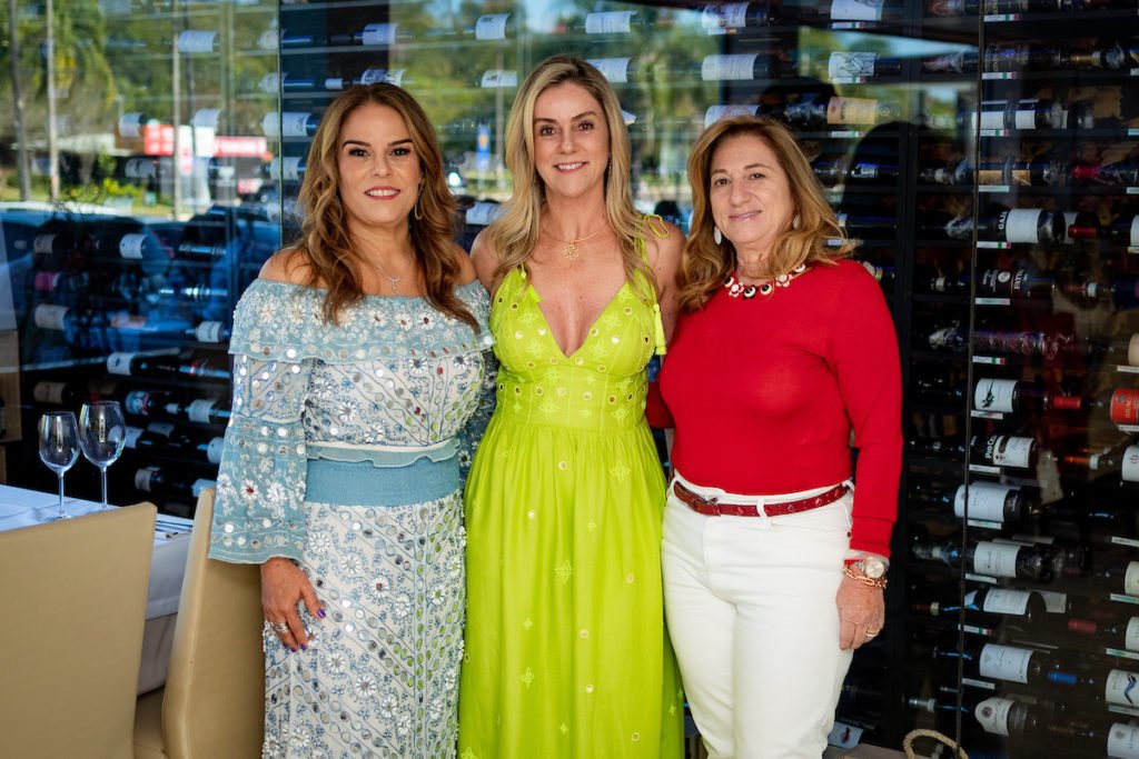 Letícia Cunha e Elisa Monteiro comemoram aniversário em dose dupla ...