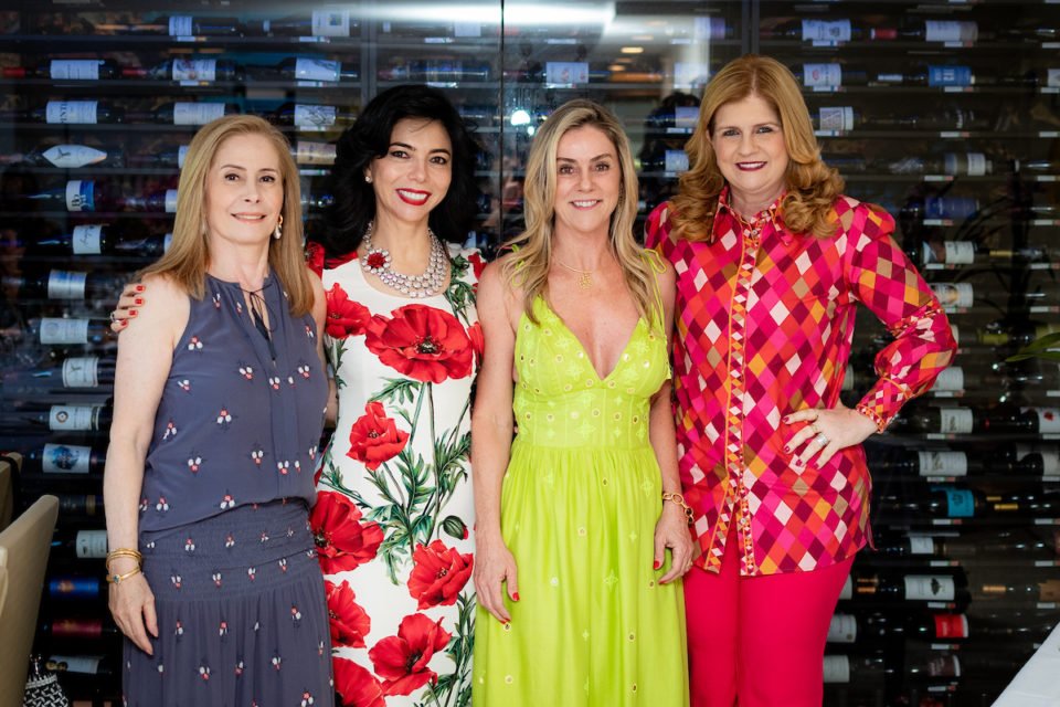 Letícia Cunha e Elisa Monteiro comemoram aniversário em dose dupla ...