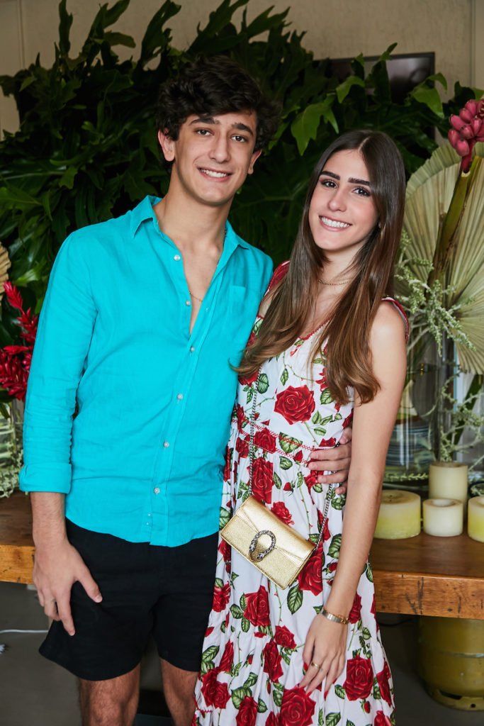 Roberta Curi Rosso celebra aniversário de 22 anos com muita animação ...