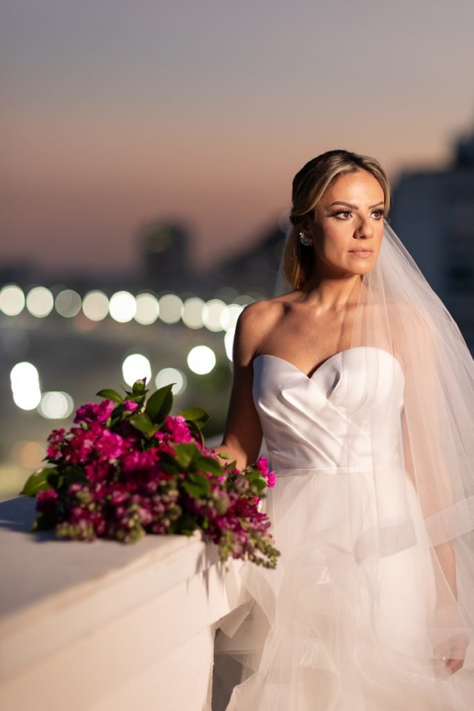 Renata Tuma Pupo e Ricardo Sales trocam alianças no Copacabana Palace ...