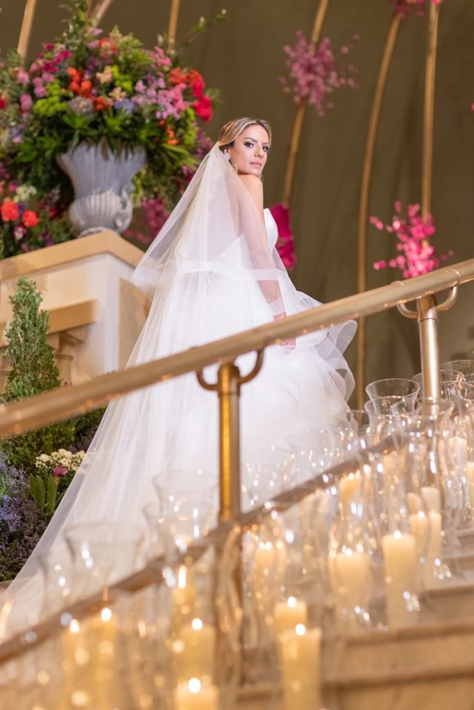 Renata Tuma Pupo e Ricardo Sales trocam alianças no Copacabana Palace ...