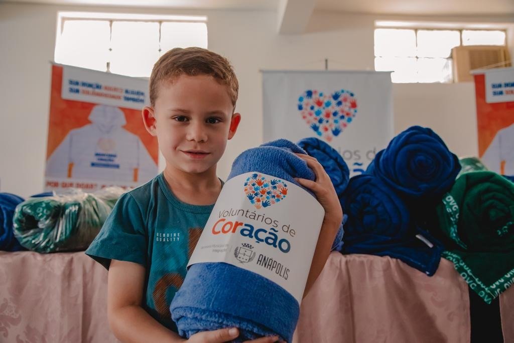 GO: Anápolis entrega cobertores a instituições socioassistenciais ...