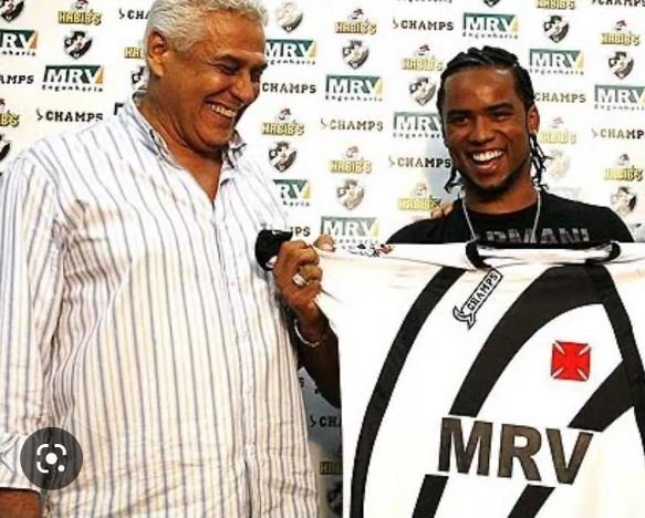Ex-jogador Carlos Alberto acumula alta dívida com escola dos filhos ...