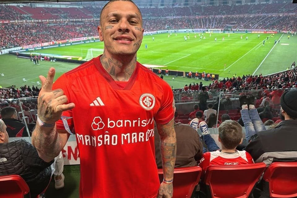 Vídeo: Toguro chora ao contar que esposa foi intubada após o parto ...