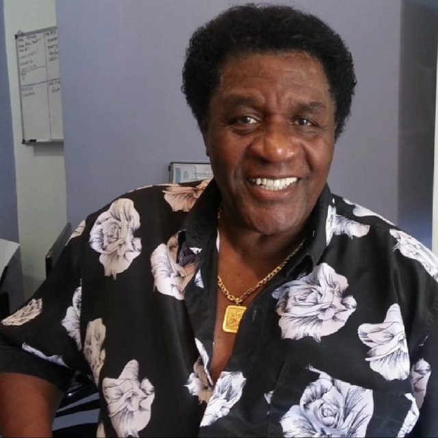 Aos 93 anos, Tony Tornado celebra luta contra o racismo na televisão ...