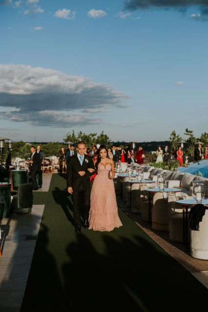 Giovana Suaiden e Edgard Coelho selam o amor em cerimônia majestosa ...