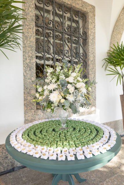 Bruna Nardelli e Marcelo Morato trocam alianças em Santa Teresa, no Rio ...