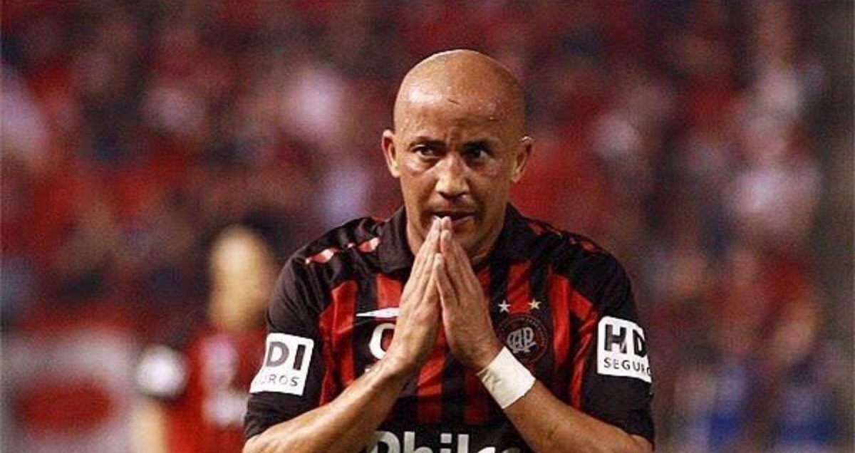 Ex-jogador Alex Mineiro é preso por não pagar pensão alimentícia ...