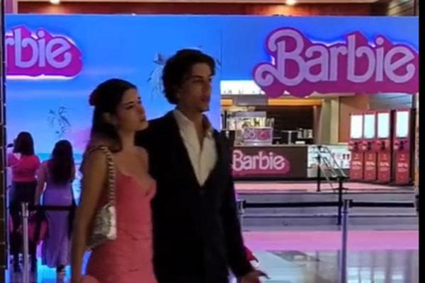 Fãs de Barbie vão fantasiados para pré-estreia em SP e vídeo viraliza ...