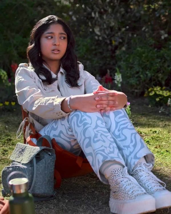 Eu Nunca: inspire-se no estilo de Devi, a protagonista da série ...