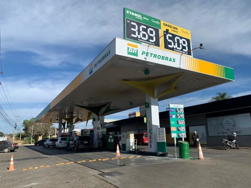 Vídeo mostra momento em que bomba de combustível explode em posto no DF ...