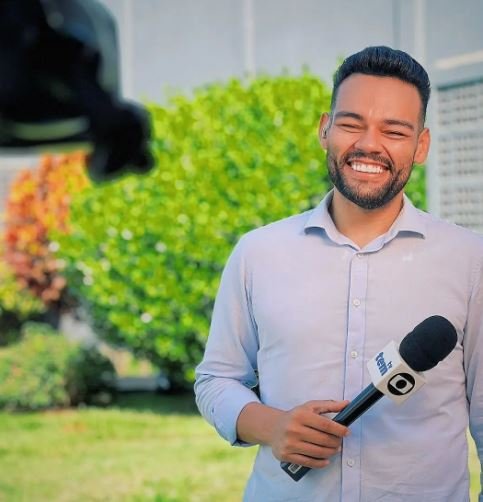 Vídeo Repórter Da Globo é Mordido Por Lhama Ao Vivo Metrópoles