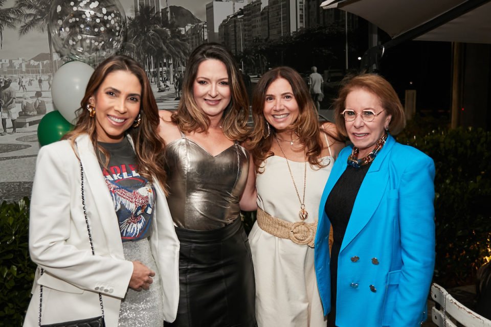 Maite Barbosa celebra aniversário em noite rodeada de amigos | Metrópoles