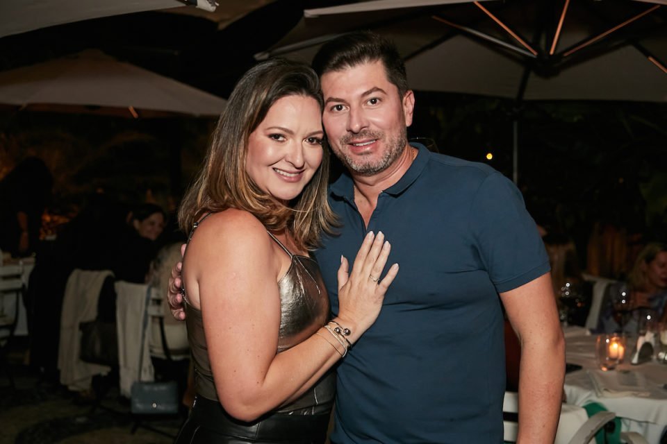 Maite Barbosa celebra aniversário em noite rodeada de amigos | Metrópoles