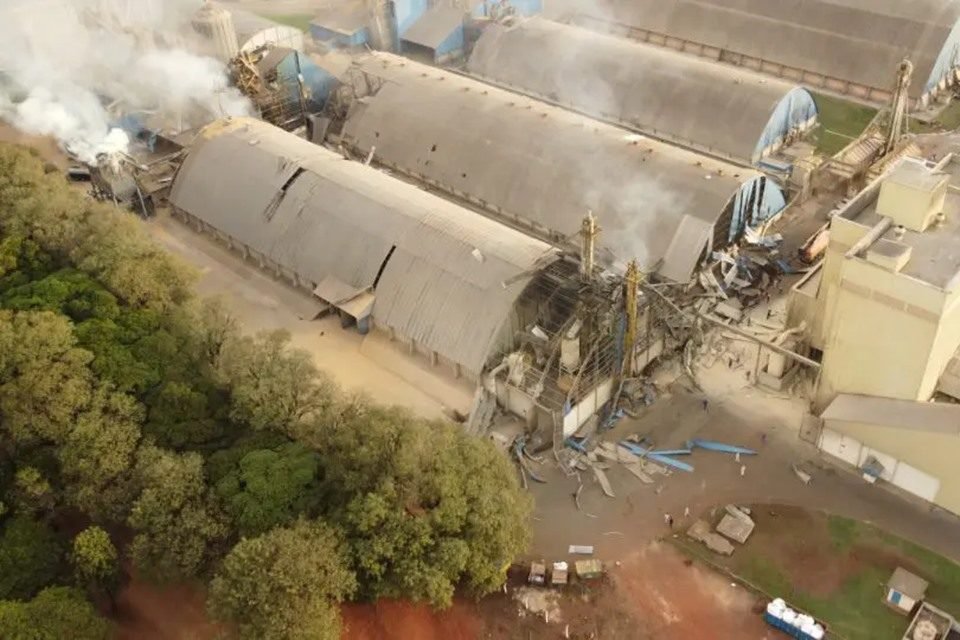 Explosão de silo no PR: operação de resgate envolve drone e scanner 3D ...