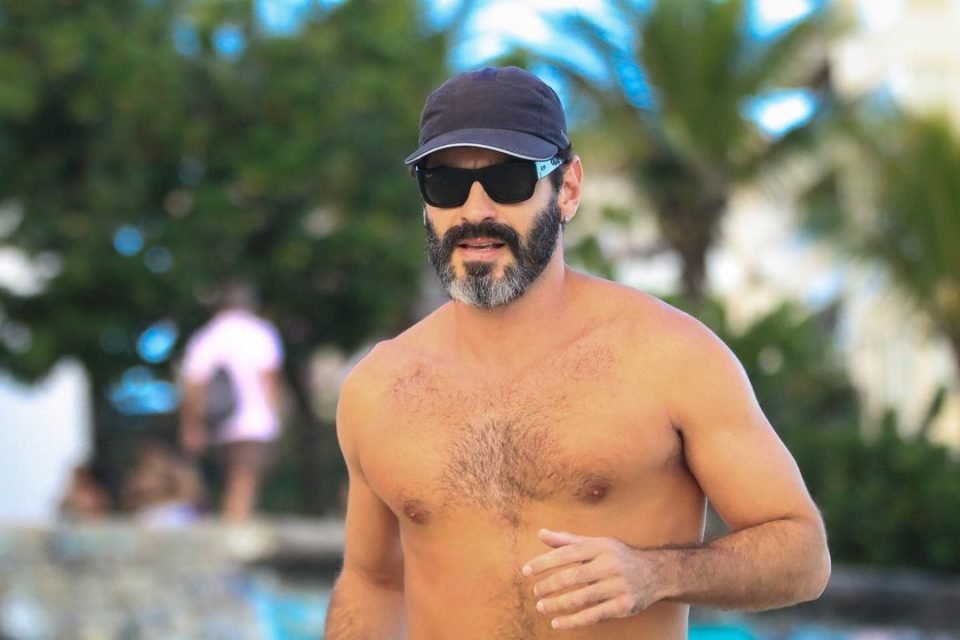 Ex-ator da Globo, Nikolas Antunes posta nudes no Instagram | Metrópoles