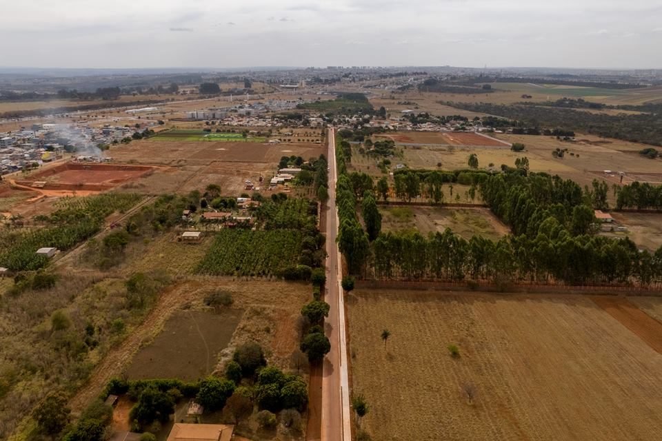 GDF inaugura 2,2 km de via pavimentada no Riacho Fundo II | Metrópoles