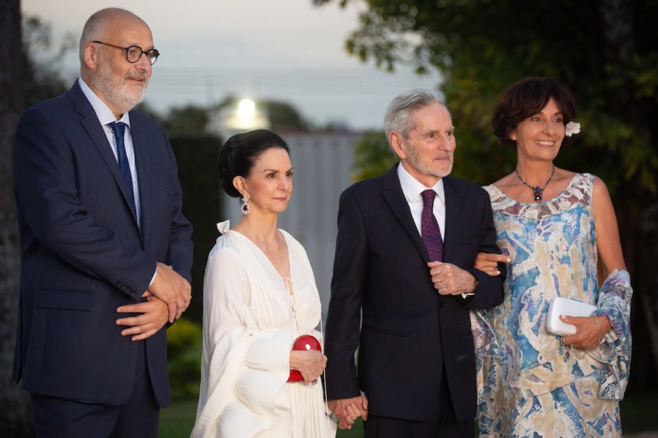 Elizabeth Amorim e Antonio Veronese se casam em fim de tarde especial ...