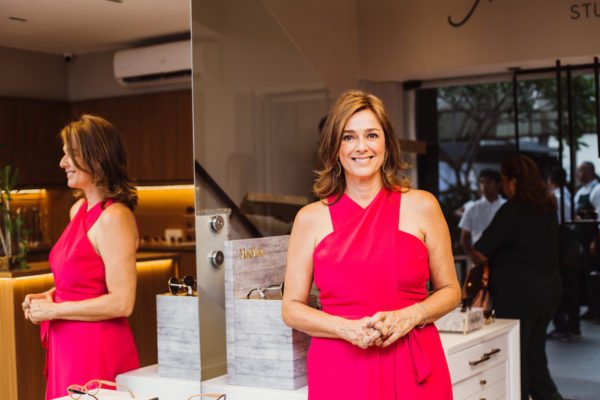 Anna Santana reinaugura ótica e compartilha detalhes da trajetória ...