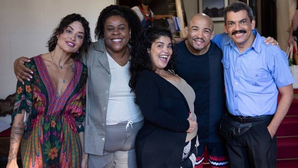 Alexandre Lino diz que O Porteiro resgata “humor simples e ingênuo” | Metrópoles