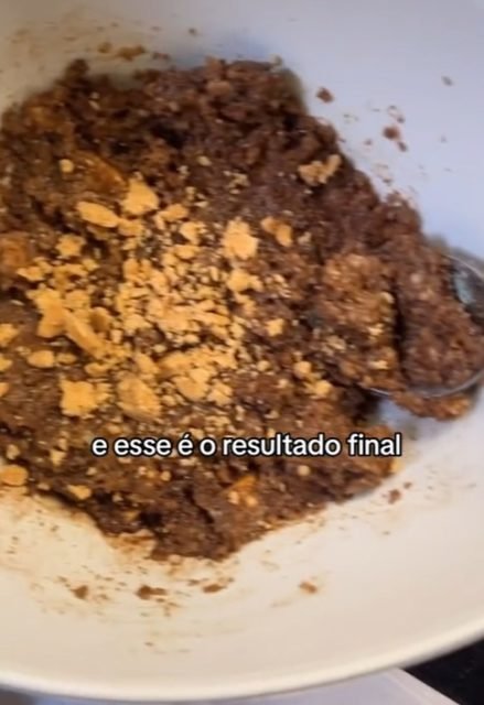 Influencer viraliza ao ensinar receita de doce feito na cadeia | Metrópoles