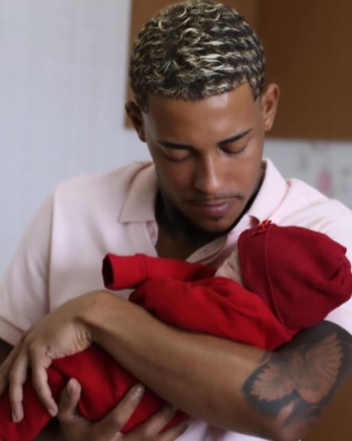 Vídeo: influenciadora revela se Poze do Rodo é pai de seu filho ...