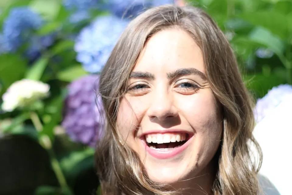 K. L. Walther se inspira em Taylor Swift para virar autora bestseller ...