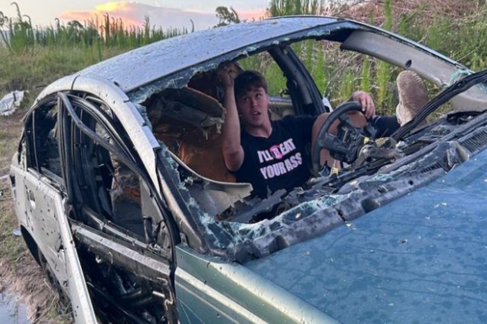 Vídeo: youtuber se passa por modelo e é expulso da passarela | Metrópoles