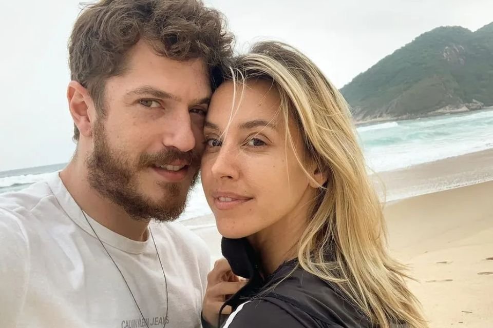 Exclusivo: chega ao fim o relacionamento de Cris Dias e Caio Paduan | Metrópoles