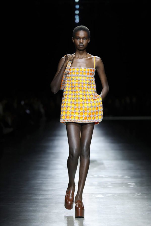 Milão Fashion Week: veja destaques da temporada primavera/verão 2024 ...