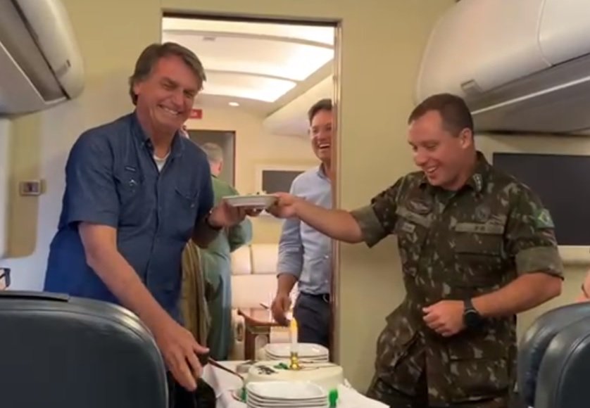 Bolsonaro puxou parabéns a Cid e recebeu 1ª fatia do delator: vídeo ...
