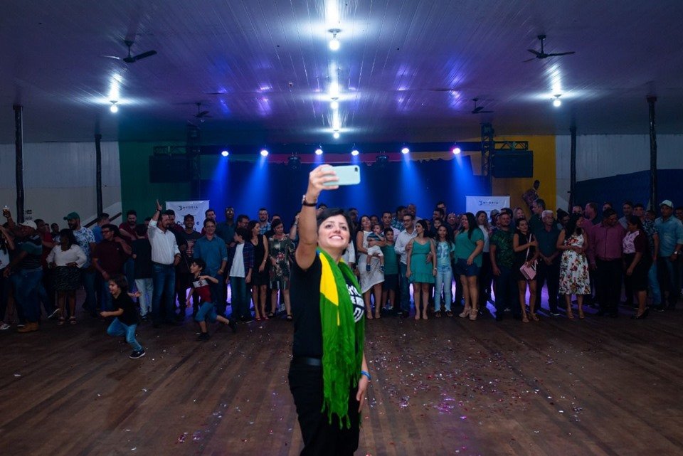 Conheça a história de Maha Mamo, ex-apátrida que hoje é brasileira ...