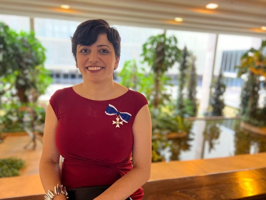 Conheça a história de Maha Mamo, ex-apátrida que hoje é brasileira ...