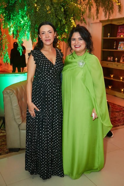 Júlia Cubel de La Guardia comemora 15 anos em festa deslumbrante ...